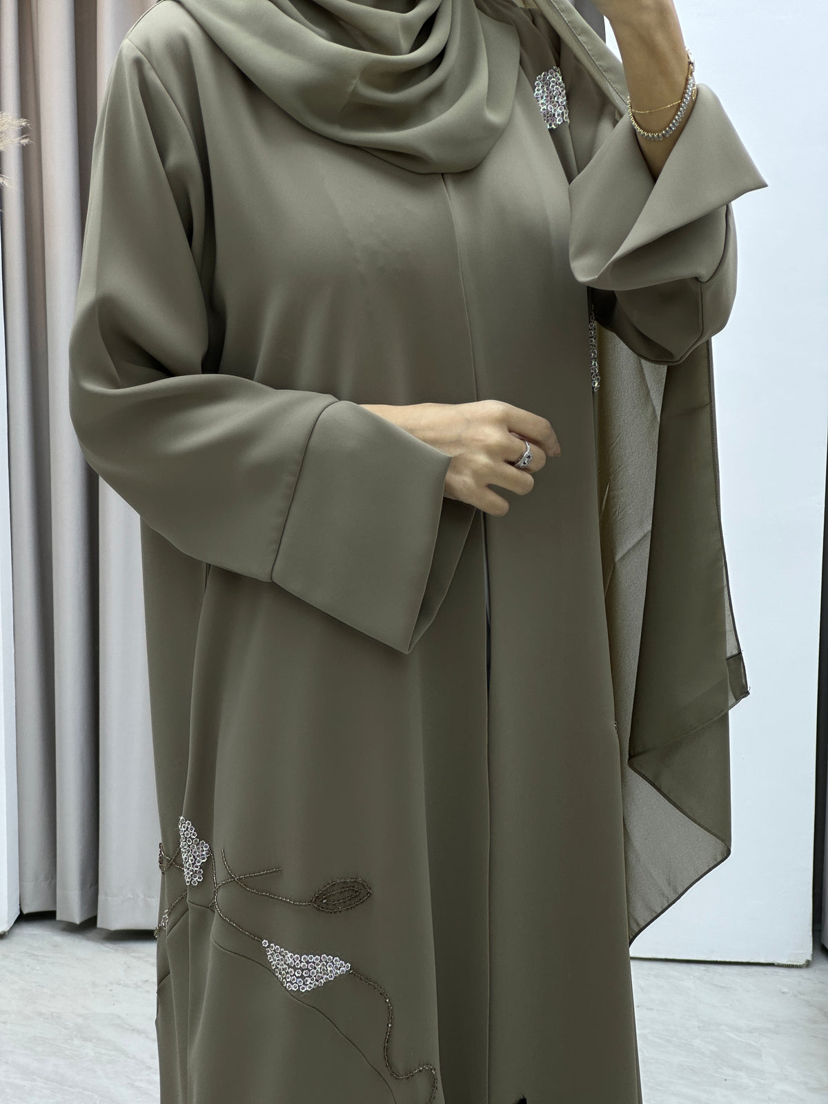 C Beige Sequins Abaya – Crystal Abaya Studio