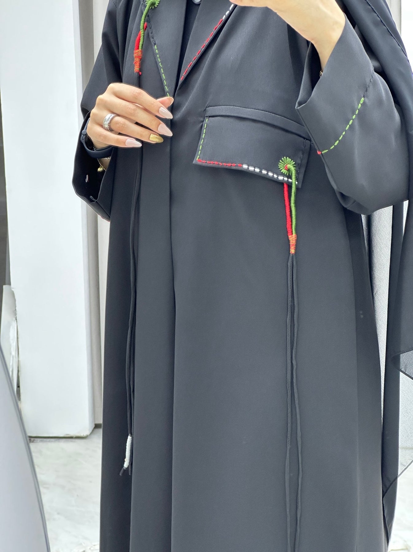 C Emirati National Day Abaya Set 01 – Crystal Abaya Studio